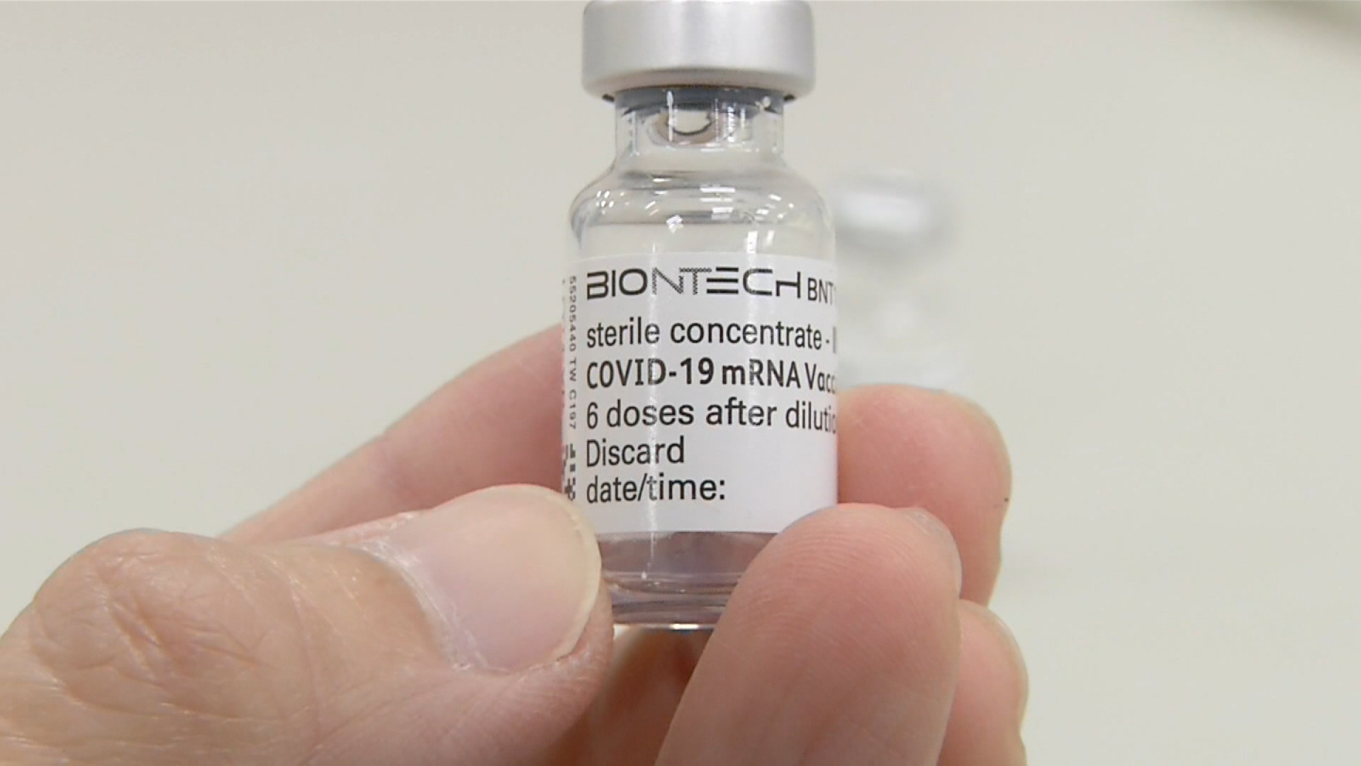 郭台銘批未採購BNT次世代疫苗 王必勝澄清為合約問題 ｜ 公視新聞網 PNN