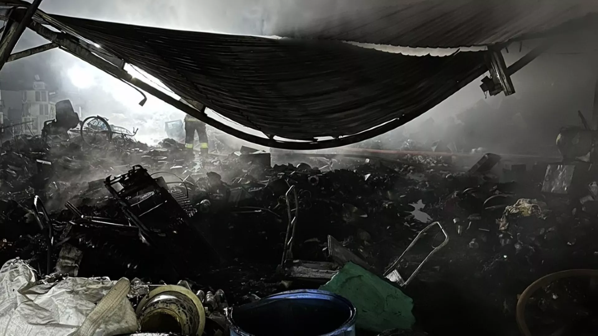 Kebakaran di PDU Xizhi, wanita 86 tahun tak sadarkan diri, pengasuhnya ...