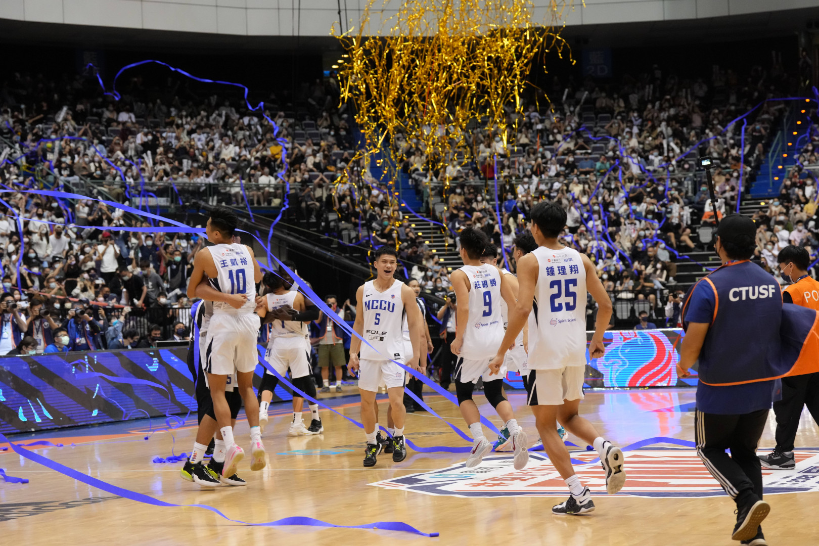 UBA／MVP王凱裕22分助政大衛冕 世新女籃成功3連霸 ｜ 公視新聞網 PNN