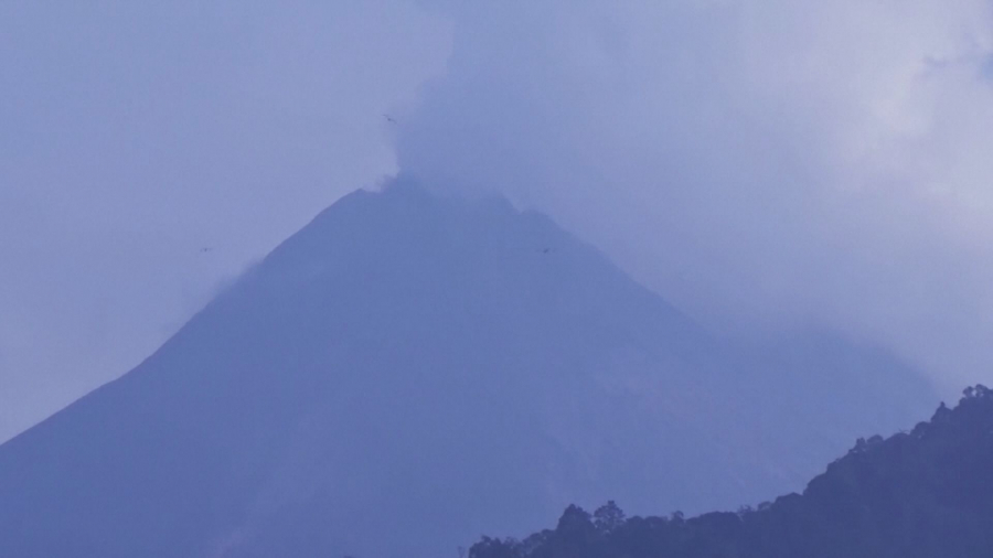 Merapi kembali erupsi, semburkan abu vulkanik ke langit ｜ 公視新聞網 PNN